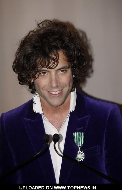 MIKA's jackets, coats and suits thread! - Chat about Mika - Mika Fan Club